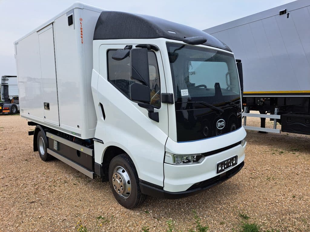 BYD - ETM6 LUXURY - új elektromos tgk. - Eurotrade